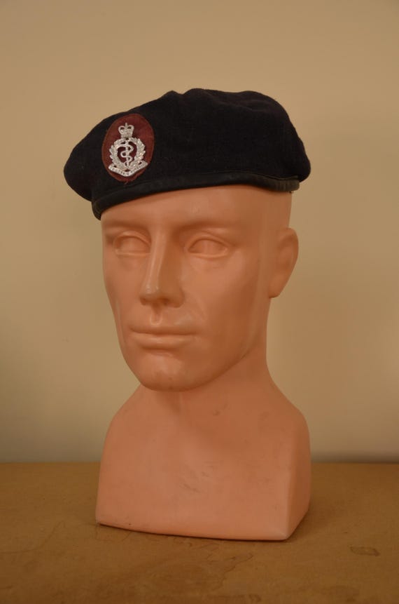 Original beret from British Army resources with a Roy… - Gem