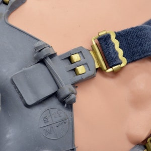 MP-4 bulldog Gas Mask With Integrated Filters, Improved Visibility, New ...
