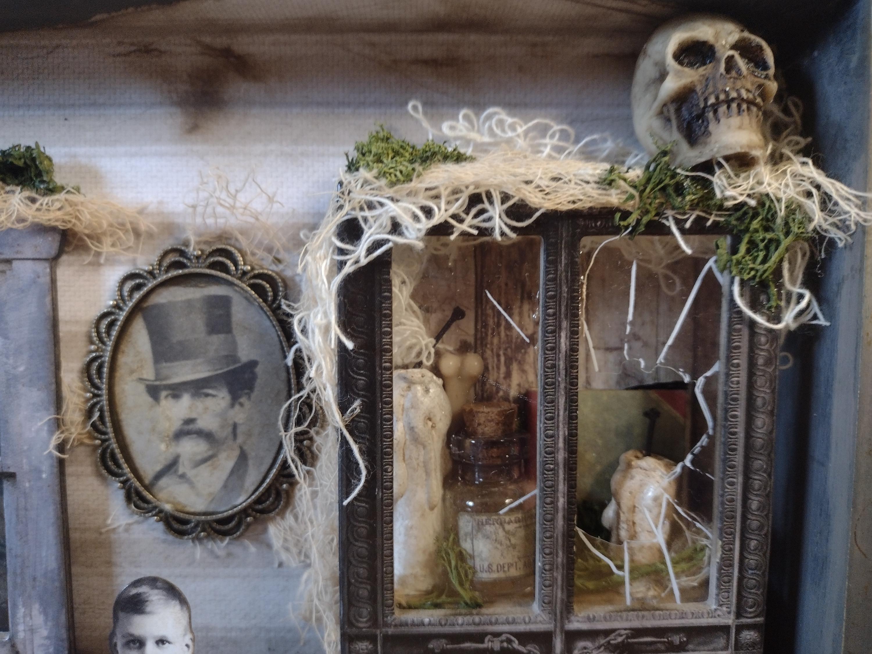 Creepy Curio Shadowbox, Miniature Halloween Display - Etsy