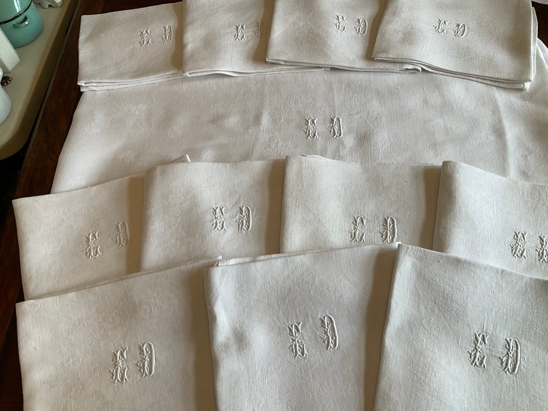 Vintage French Monogrammed Tablecloth & Eleven Monogrammed Napkins - Etsy