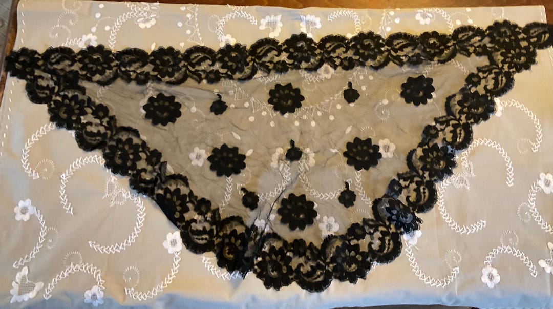 Vintage French Black Lace Church Mourning Veil,head Covering. - Etsy