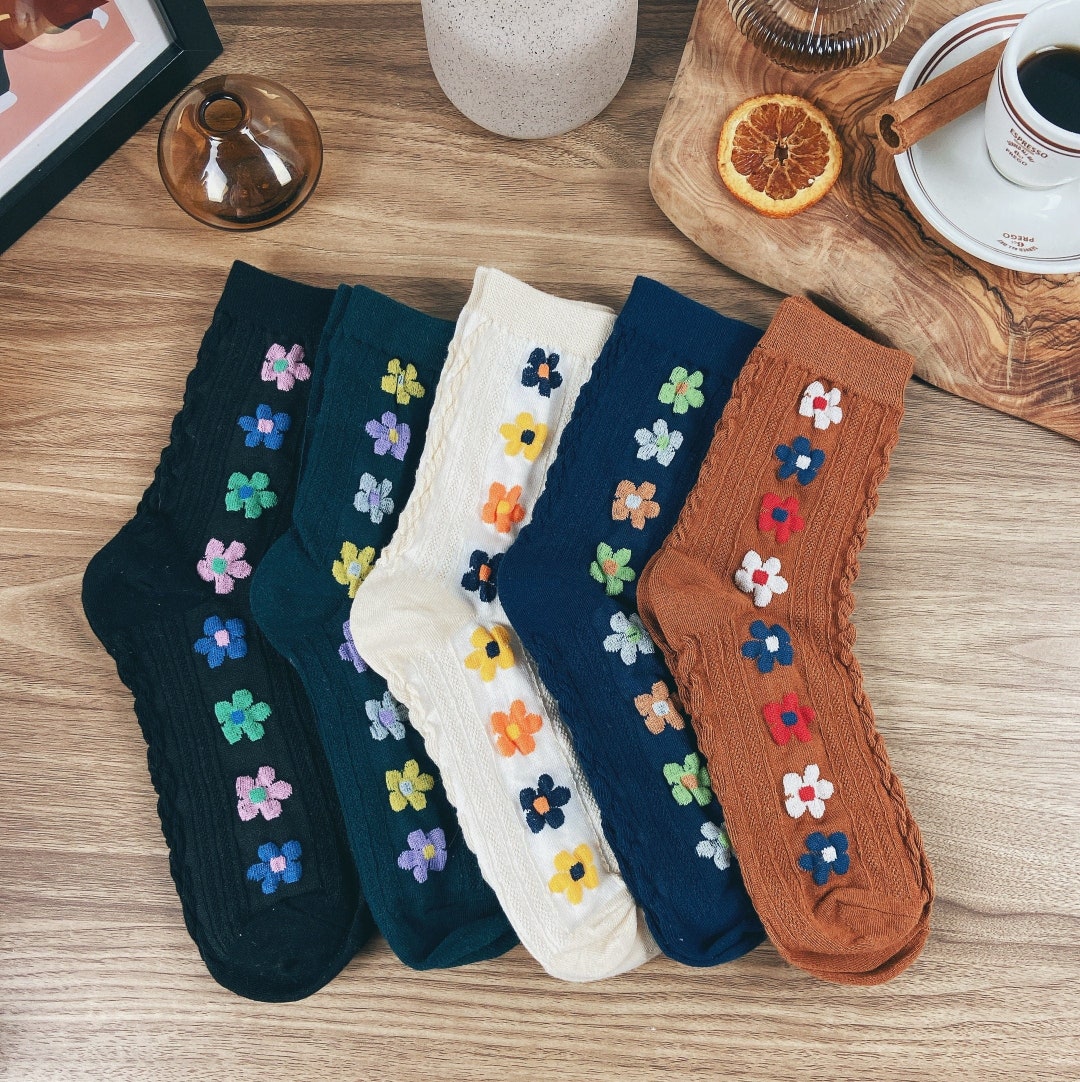 Flower Pattern Women Socks Daisy Cotton Socks Boots Socks Perfect Gift ...