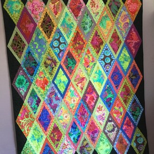 Vibrant Bordered Diamond Quilt Pattern, Kaffe Fassett Fabrics, Bright ...