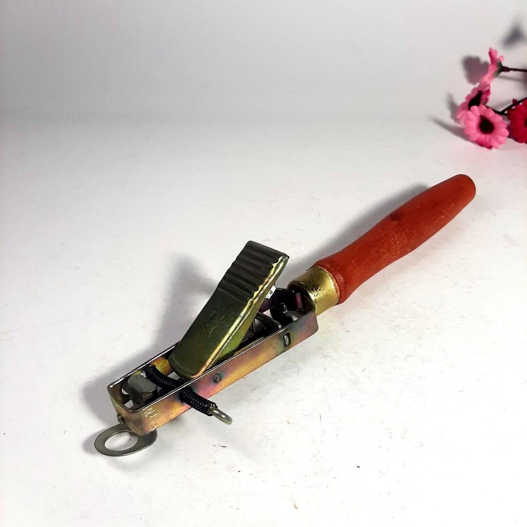 Vintage Metal Gas Lighter 1970s, Stone Gas Lighter Makes a Spark ...