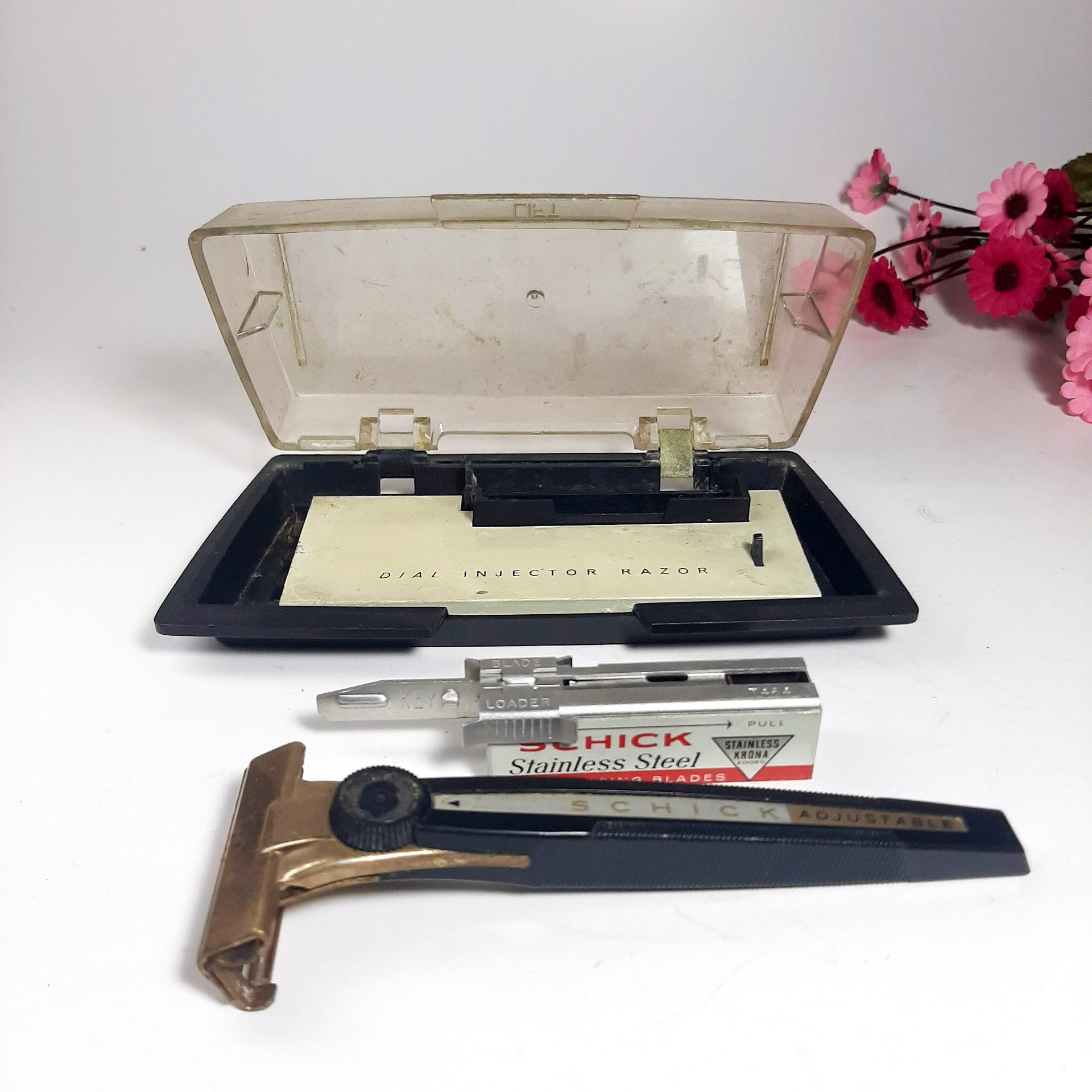 Vintage Safety Kit Razor and Stainless Blades, SCHICK Brand, Shaver ...