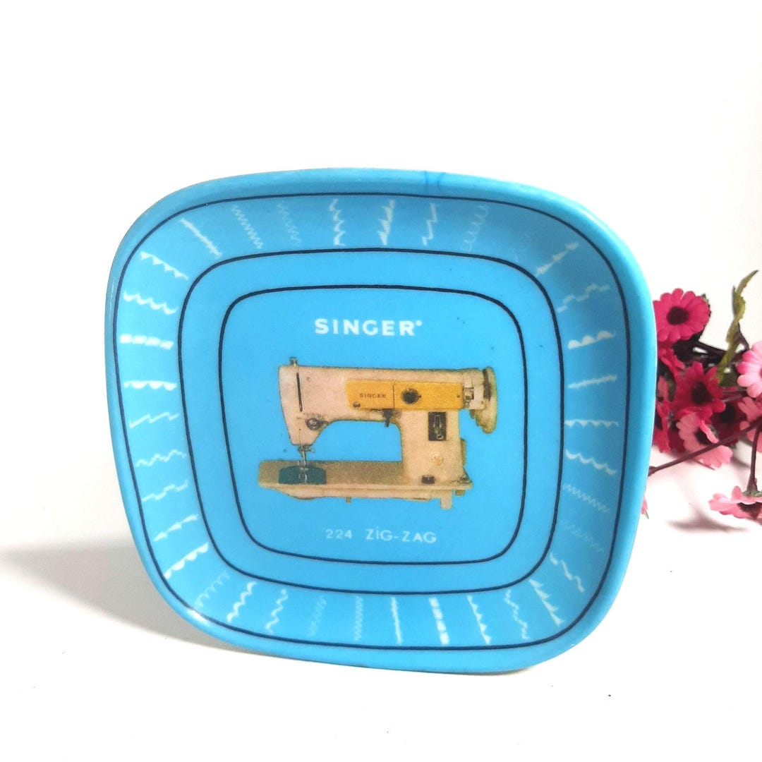 Vintage Singer Plate, Decorative Plate Plastic Mika, Singer Sewing ...