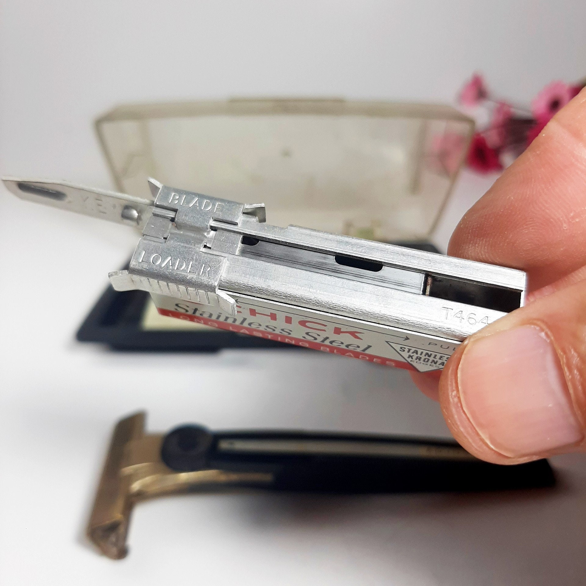 Vintage Safety Kit Razor and Stainless Blades, SCHICK Brand, Shaver ...