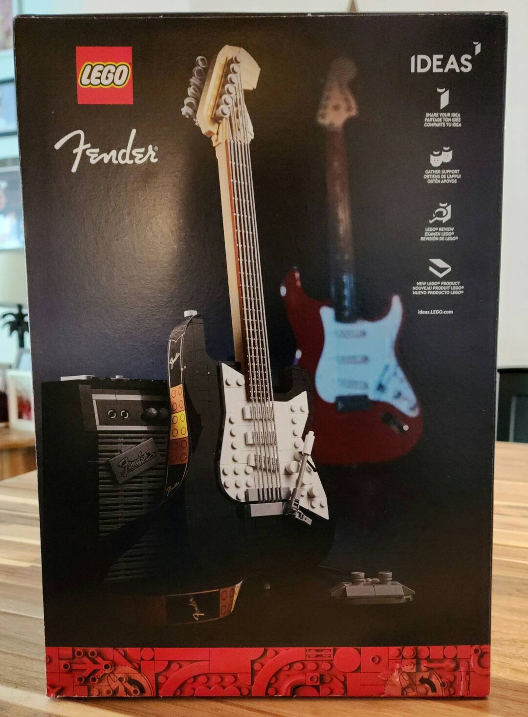 Lego Fender Stratocaster With Amplifier 1074 Pcs You Can Build in Red ...