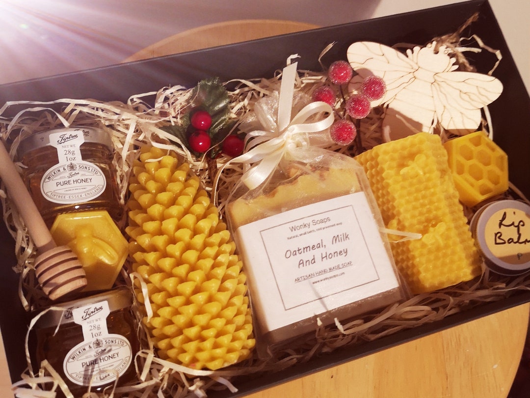 Bee-themed Gift Box, Christmas Gift Box, for Mum, for Nan, Gift for Bee ...