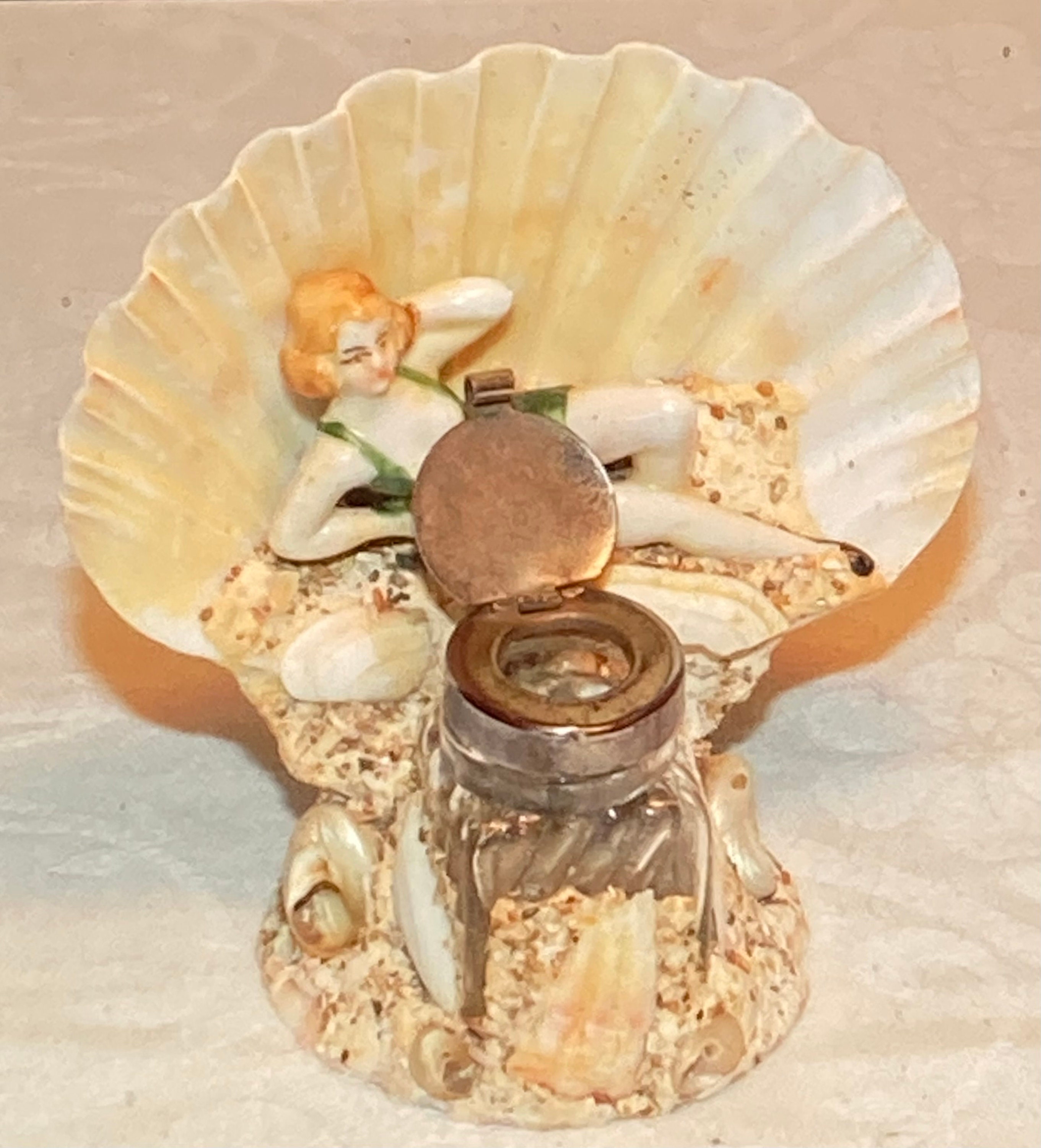 Vintage & Unique Natural Sea Shell Powder Compact With - Etsy
