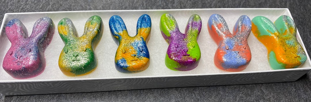 Bunny Crayons, Easter Bunny Crayons - Party Favors - Shaped Crayons ...
