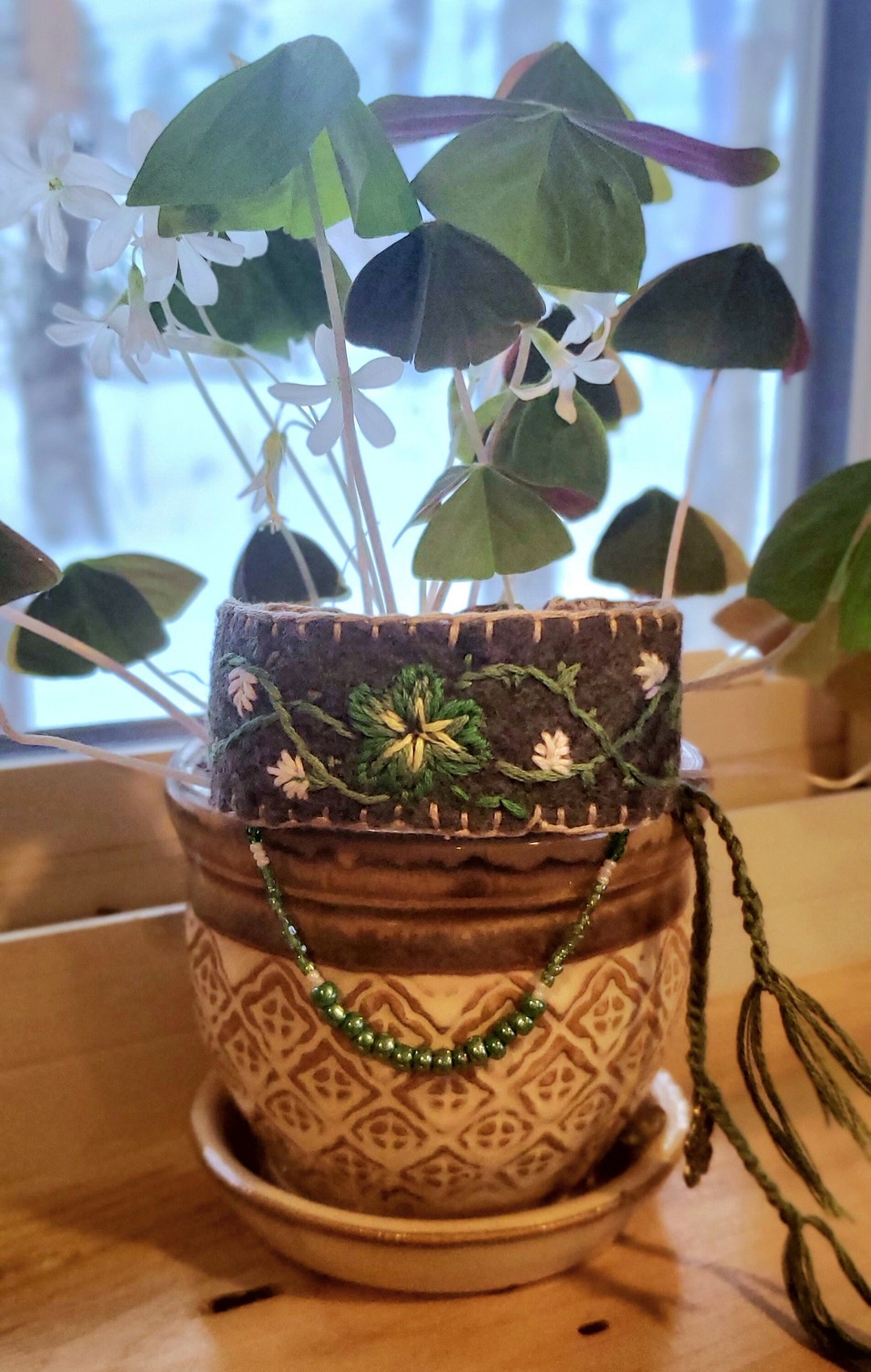 Hand Embroidered Beaded Strand Bracelet Shamrock Luck of the Irish ...