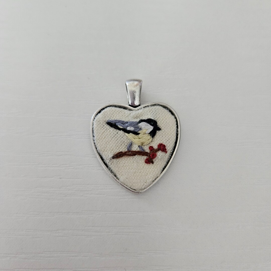 Hand Embroidered Chickadee Bird Heart Pendant - Etsy