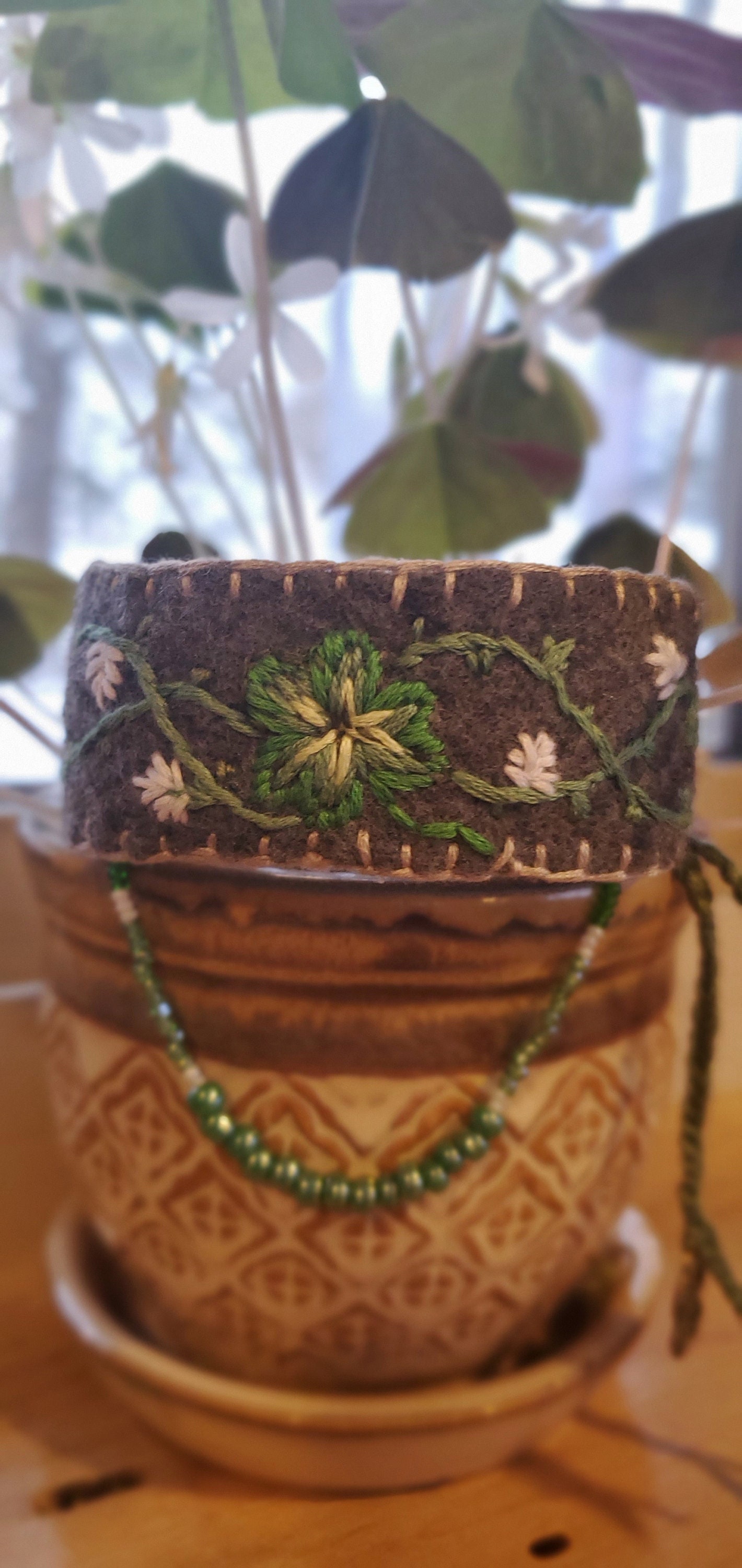 Hand Embroidered Beaded Strand Bracelet Shamrock Luck of the Irish ...