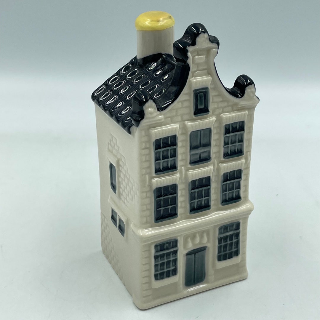 KLM • ‘de Dire Fleschjes’ (the Three Little Bottles) Blue Delft Bols ...