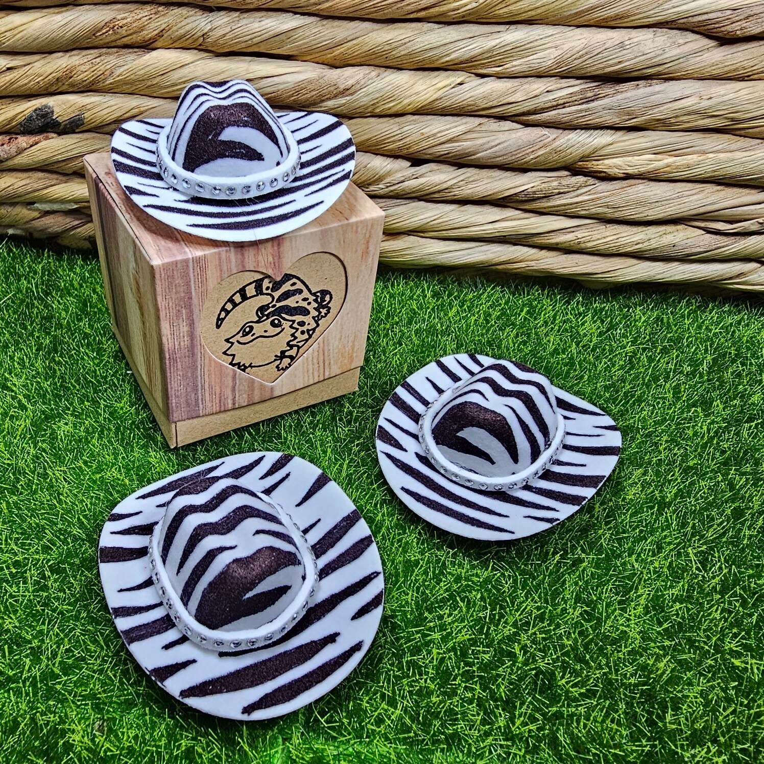 Zebra / White Tiger Cowboy Hat for Reptiles or Small Pets / - Etsy