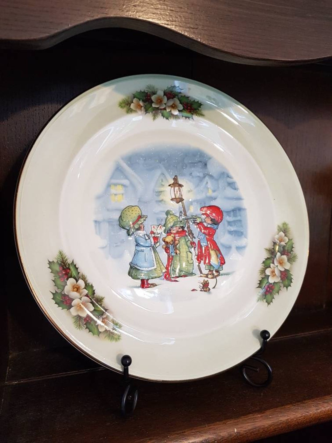 Royal Worcester Palissy Christmas Carol Plate. 9in Diameter. Vintage ...