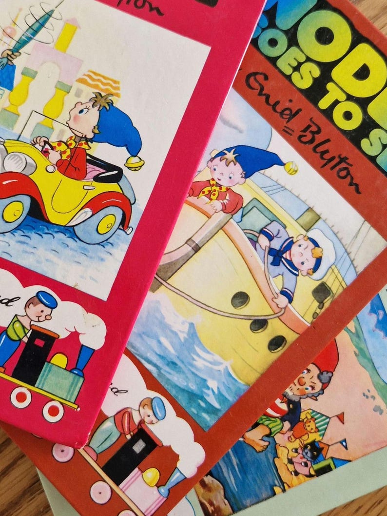 Vintage Childrens Book. Noddy at the Seaside, Noddy Library, Enid ...