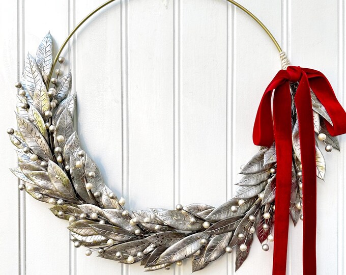 Gold Laurel Wreath for Christmas, New Years Wreath, Modern Christmas ...