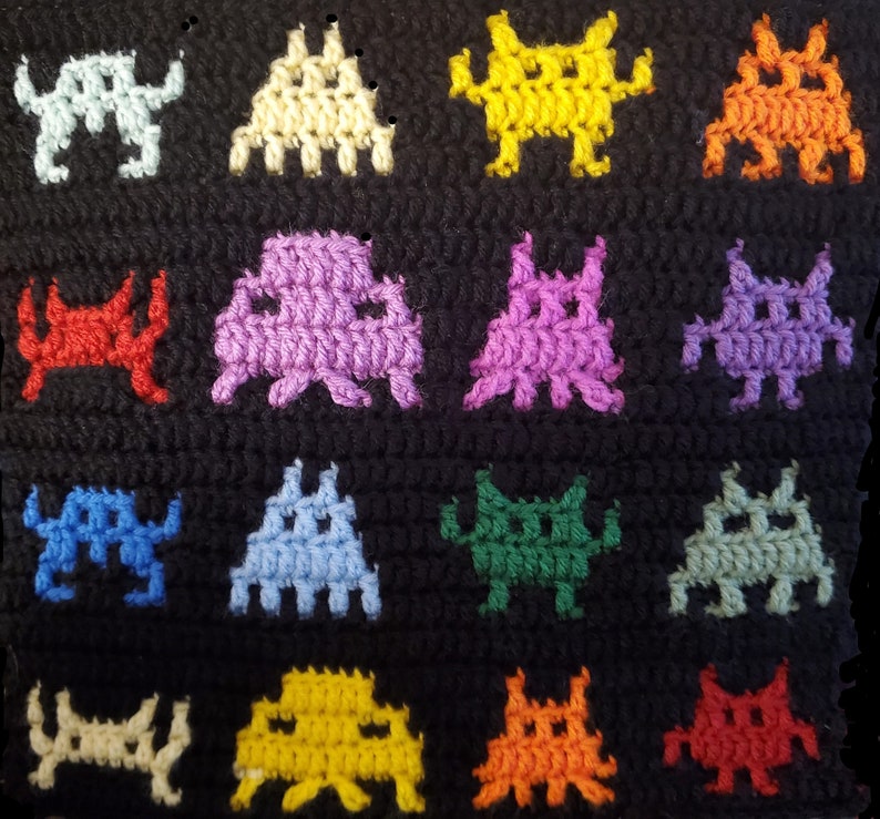 8-bit Aliens - Etsy