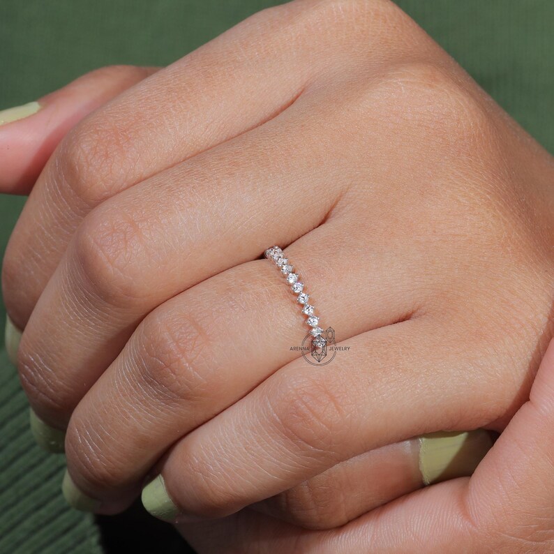 14K Gold Dainty Shared Prong Ring Bubble Prong Set Round Moissanite ...