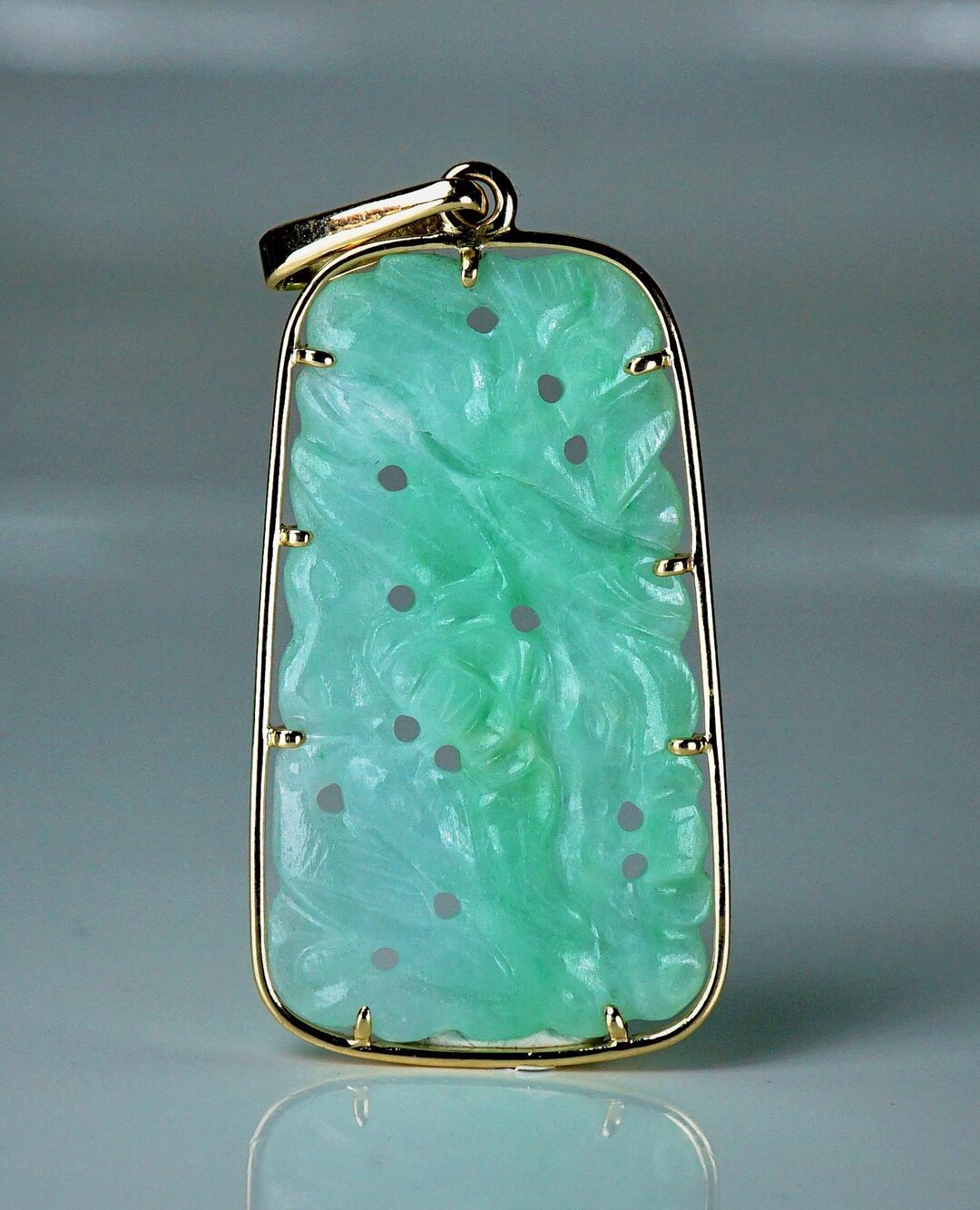 Vintage 18 Carat Gold Carved Jade Pendant - Etsy