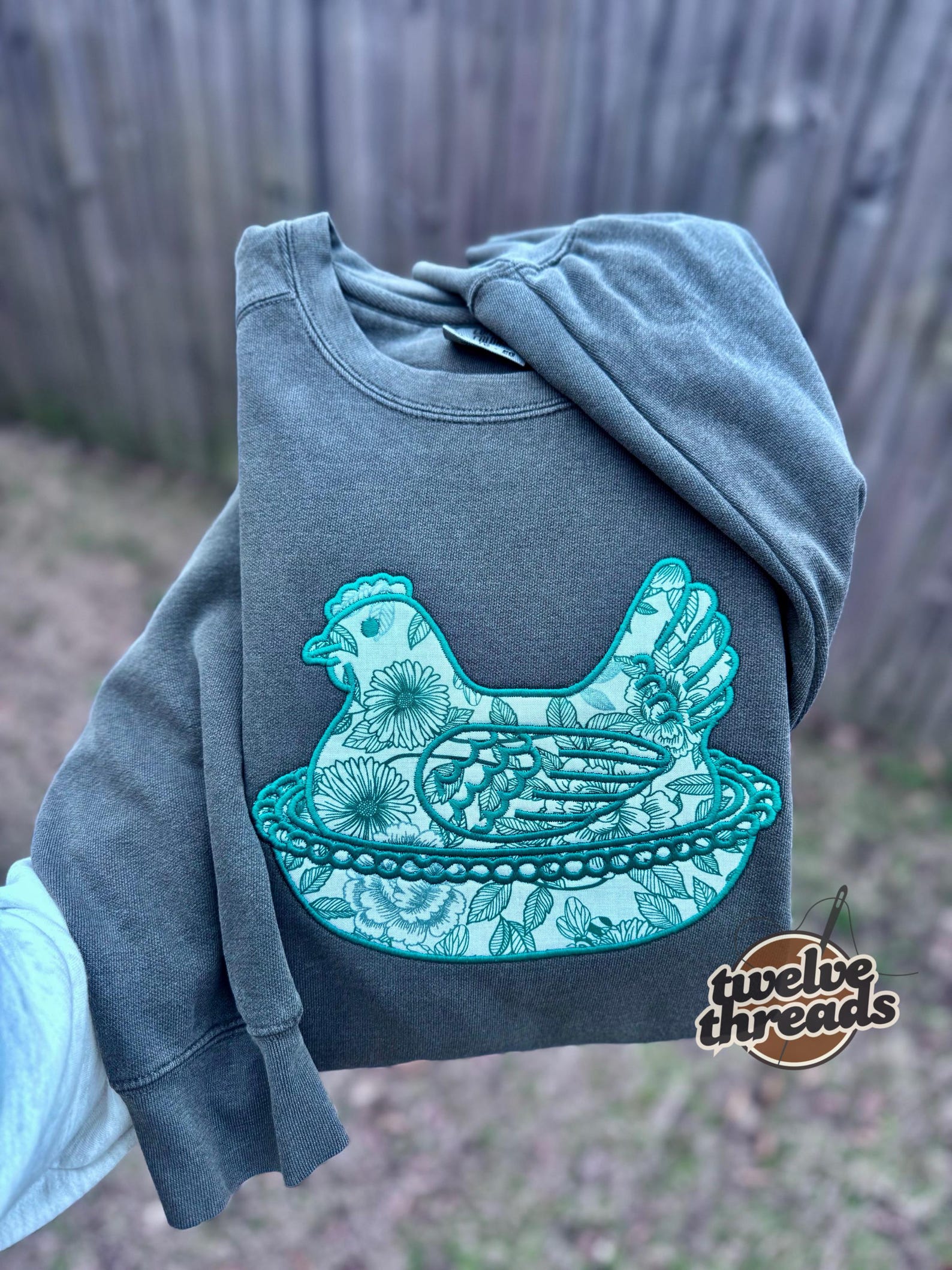Applique Embroidered Mama Hen, Chicken, Eggs, Farm Animals,embroidery ...