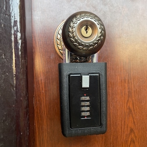 Key Storage Lockbox 4-digit Combination Lock Box Resettable - Etsy