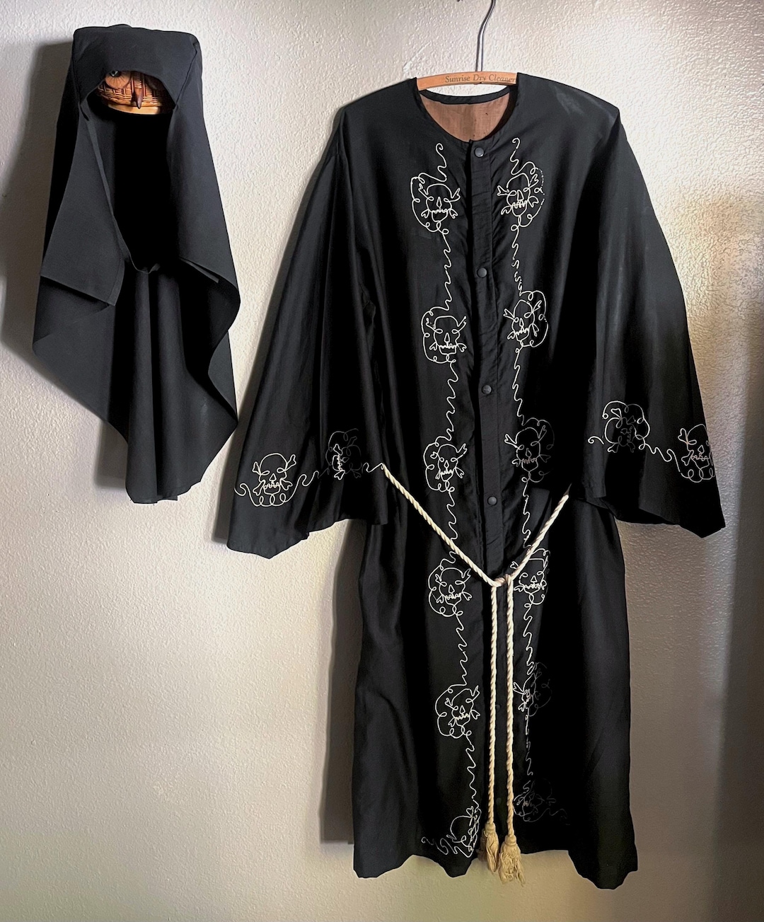 Antique IOOF Odd Fellows Executioner Skull Crossbones Robe & Hood ...