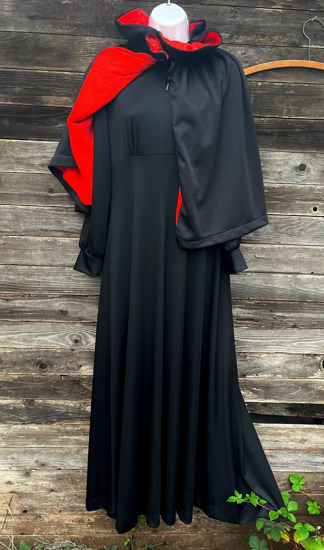 Vintage Halloween Costume, Vintage 1960’s 1970’s Vampira / Vampire Set ...