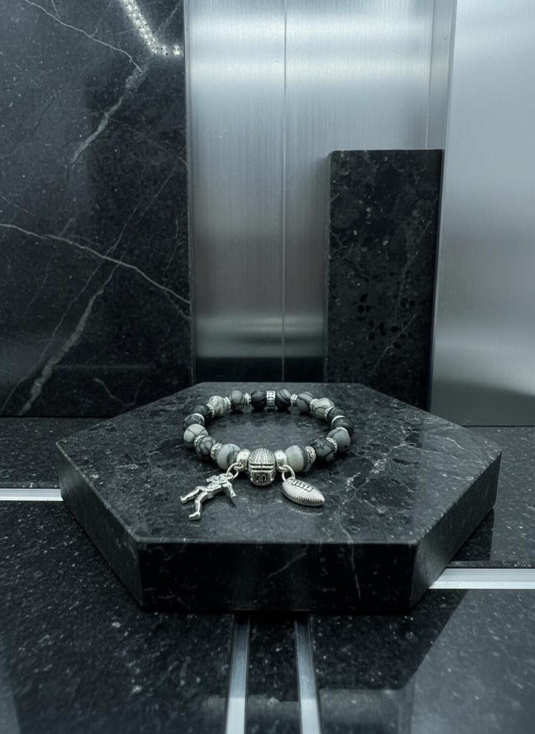 Las Vegas Raiders Men's Charm Bracelet, Football Jewelry for Dads Moms ...