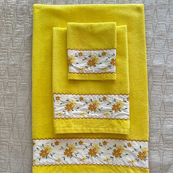 Floral Bath Towel - Etsy