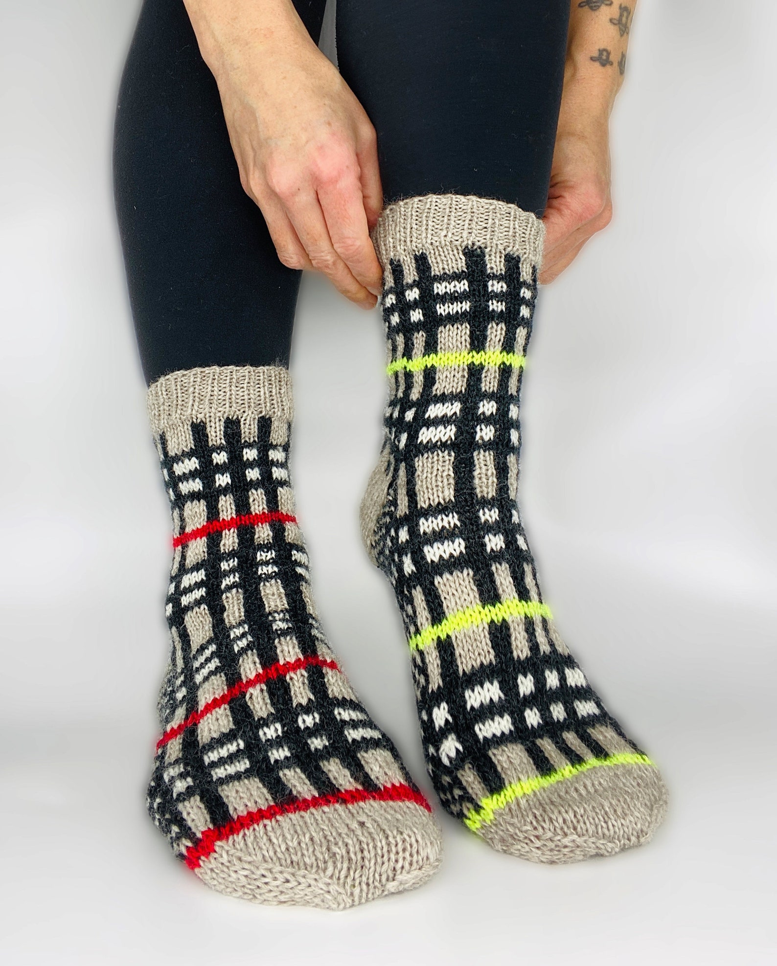 Colorwork Sock Knitting Pattern Plaid - Digital Download - BB Checks - Etsy