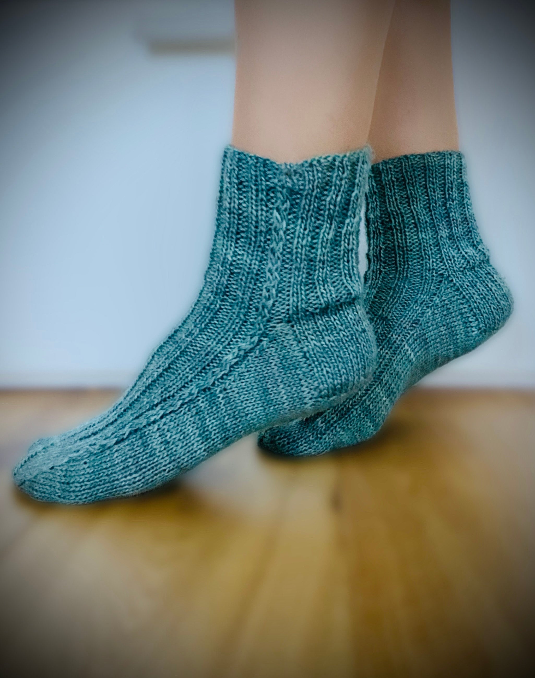 Easy Knit Socks Pattern, Two Needle Flat Knitting (PDF Download) - Etsy