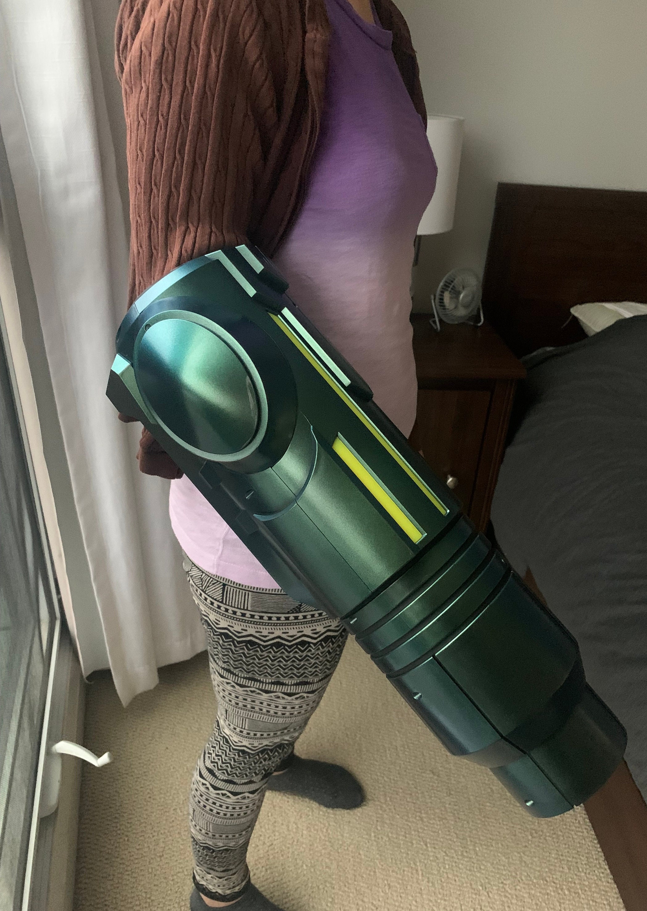 Metroid Samus Arm Cannon Prop Replica – Custom Painted, Lights & Sounds ...