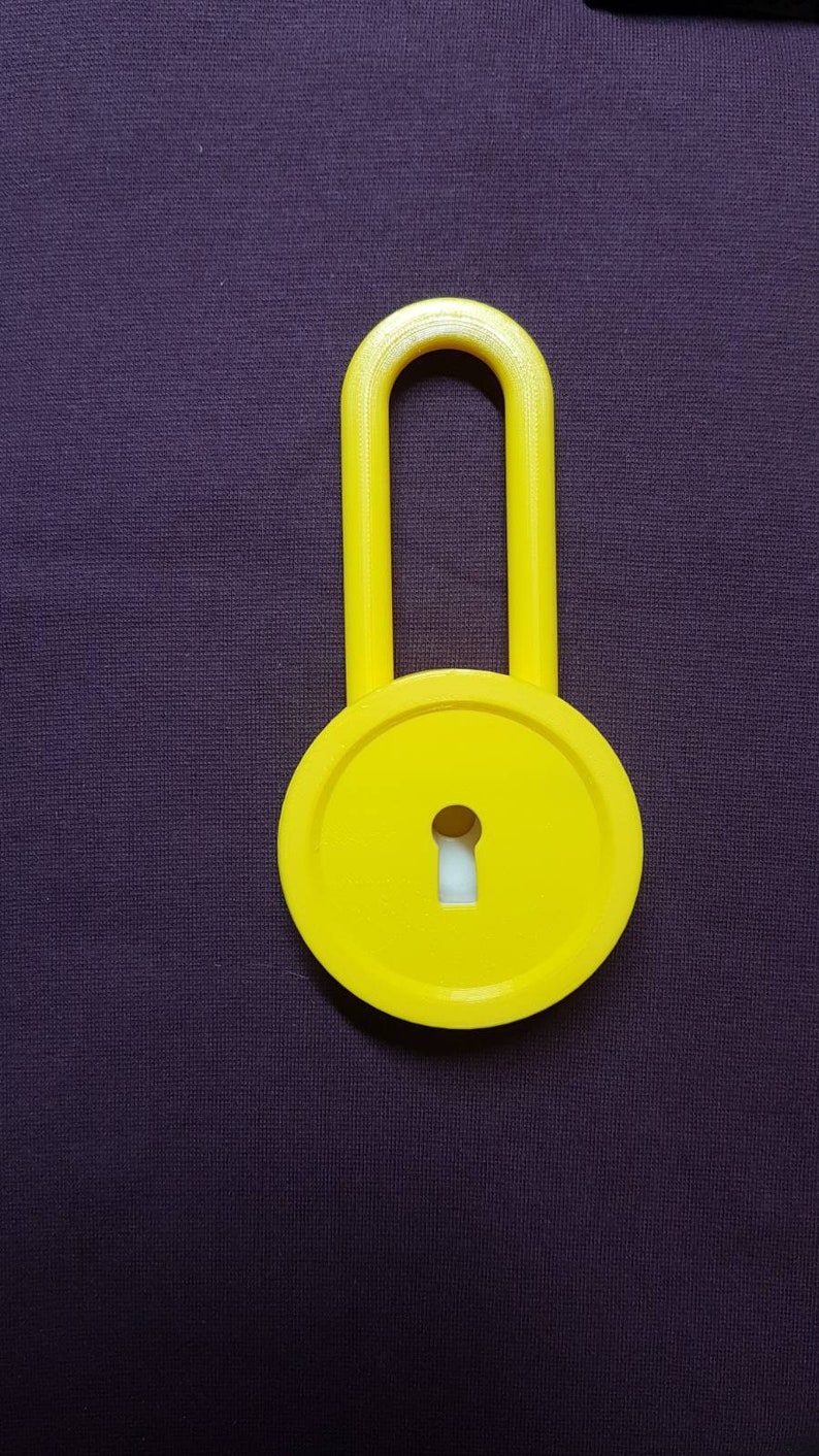 Hello Neighbor working Lock and Key - Etsy UK