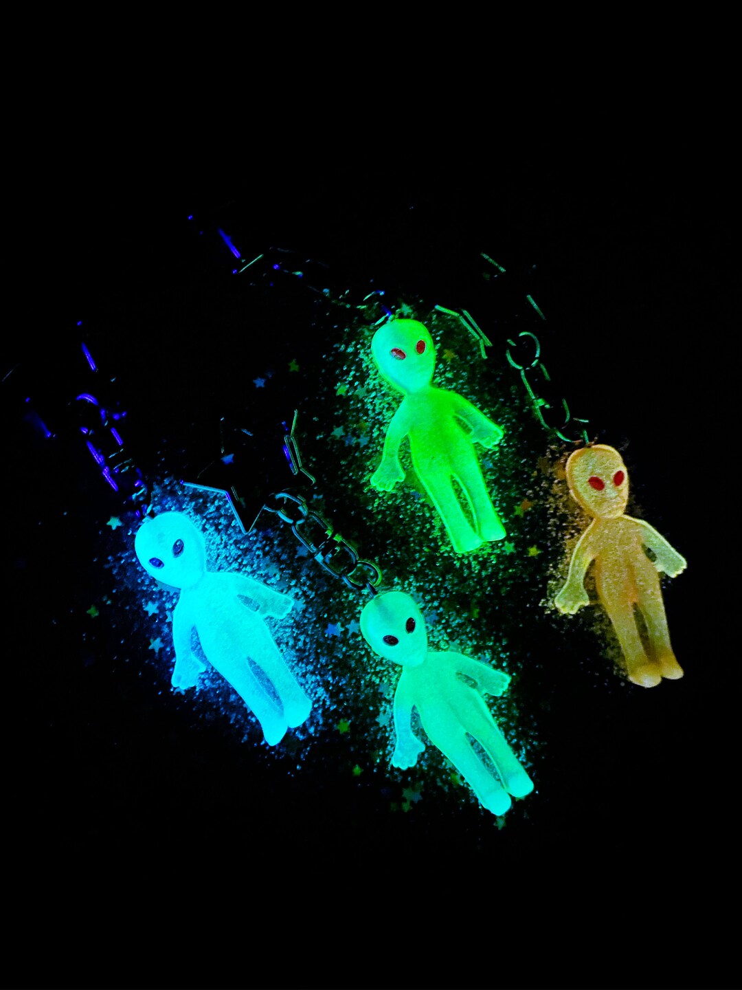 Glow in the Dark Alien Keychain/ UV Reactive Alien Keychain - Etsy