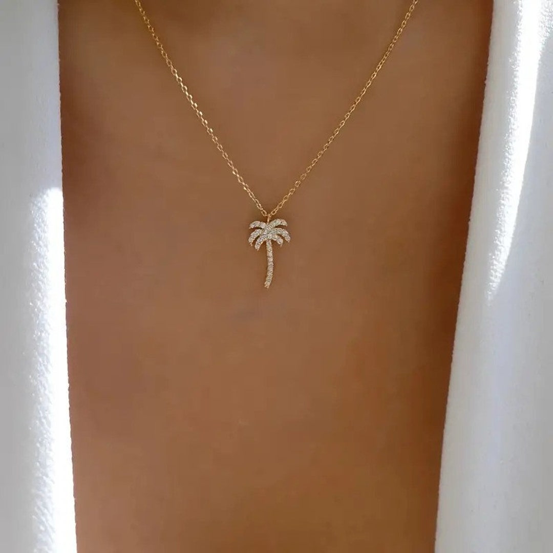 Coastal Serenity: Coconut Tree Pendant Necklace for Women's Holiday ...
