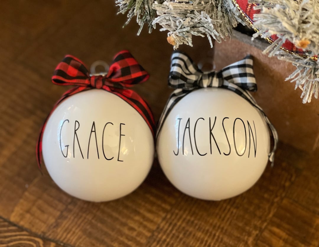 Personalized Round Christmas Ornament - Etsy
