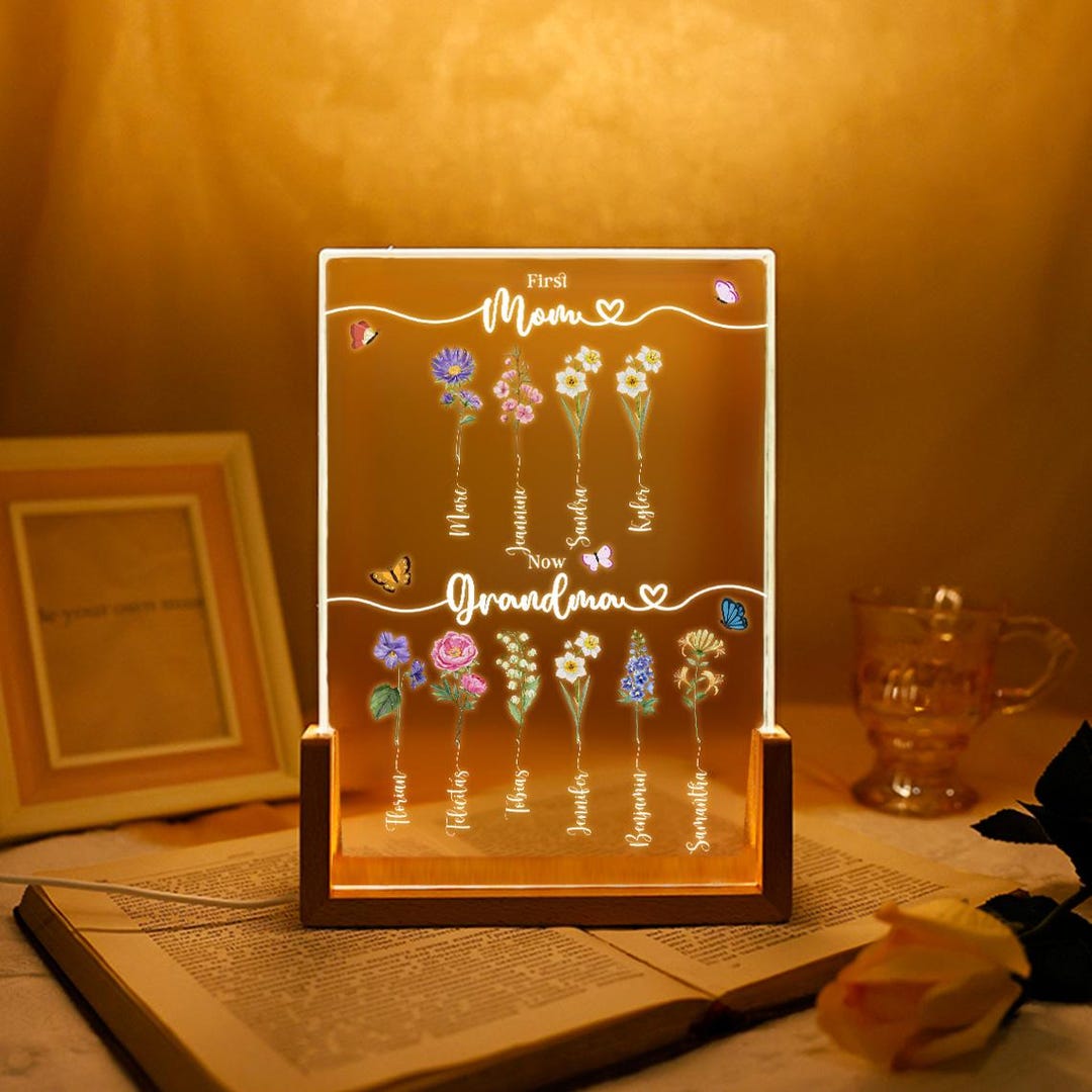 Custom Birth Month Flowers Night Light, Family Member Names LED Lamp ...