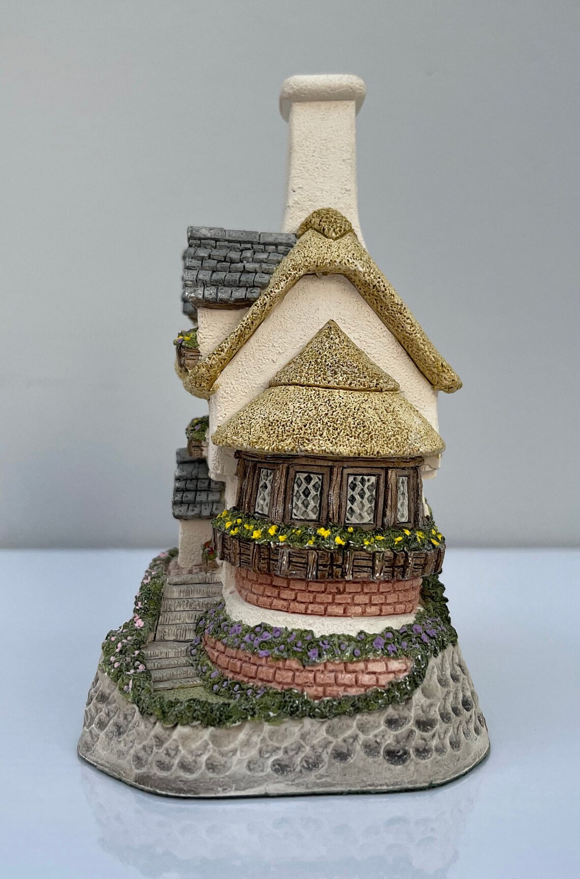 Primrose Miniature Cottage by David Winter - Etsy