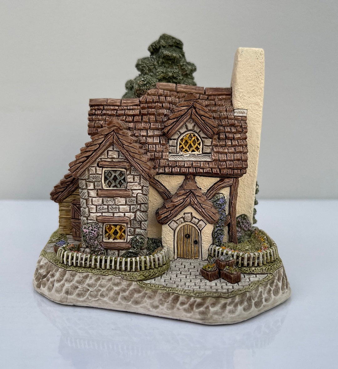 Mistletoe Cottage Miniature Cottage by David Winter - Etsy