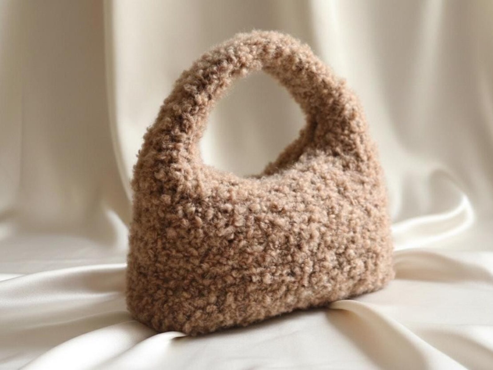 Cozy Teddy Crochet Handbag, Soft Plush Winter Bag, Handmade Bouclé ...