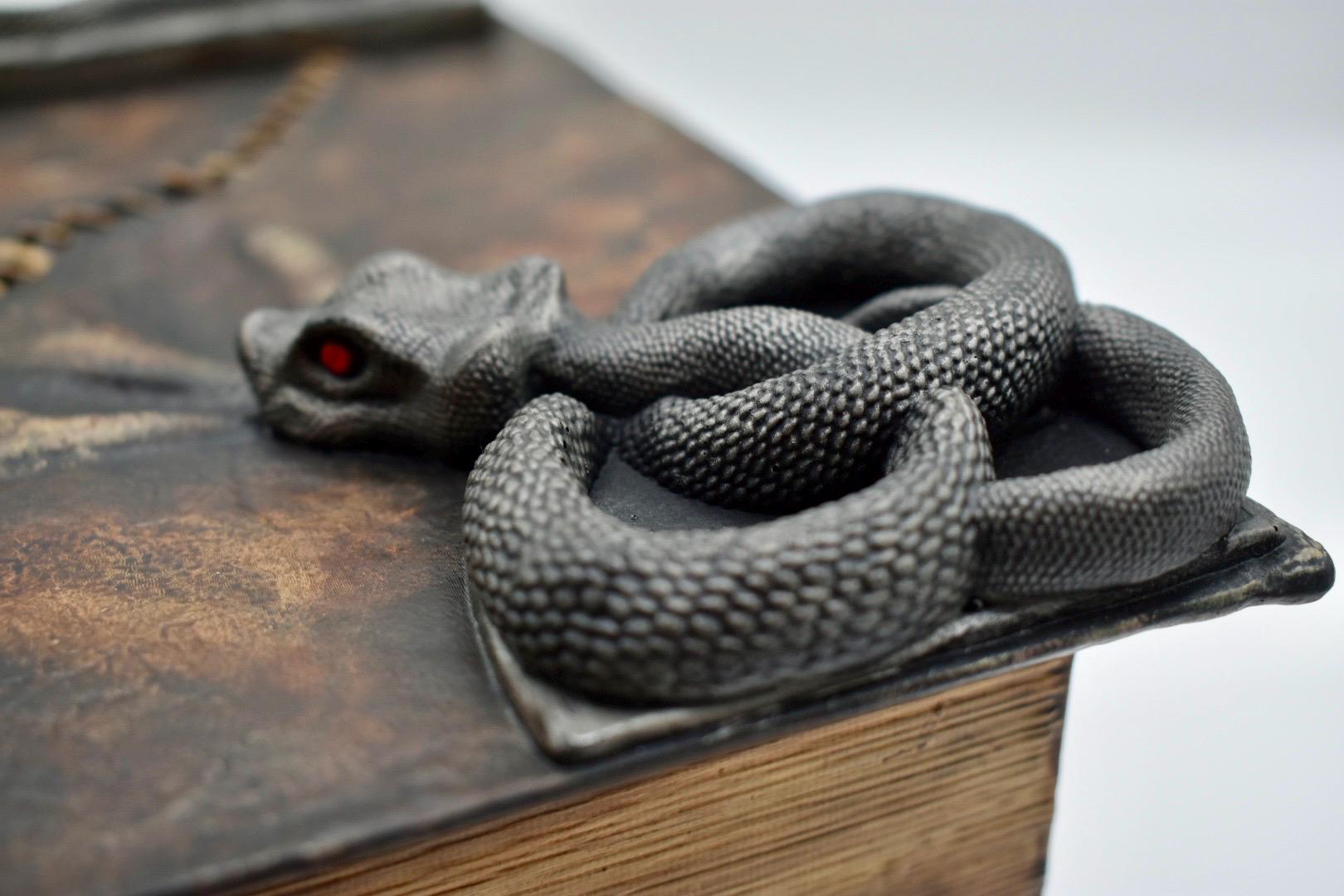 Hocus Pocus Book Corner Snakes - 3D Print STL File - Etsy