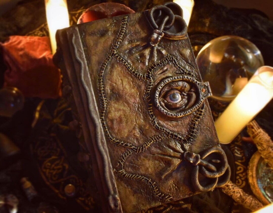 Hocus Pocus Spell Book Prop Replica - Etsy