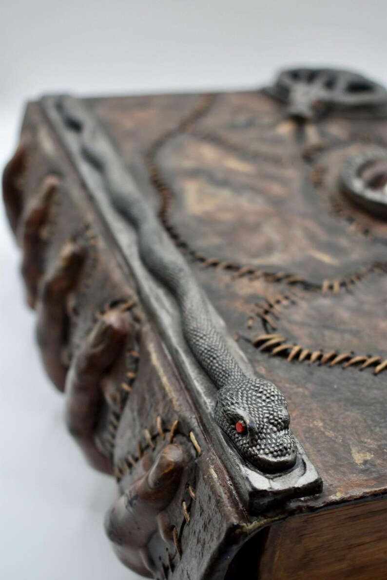 Hocus Pocus Book Spine Snakes - 3D Print STL File - Etsy