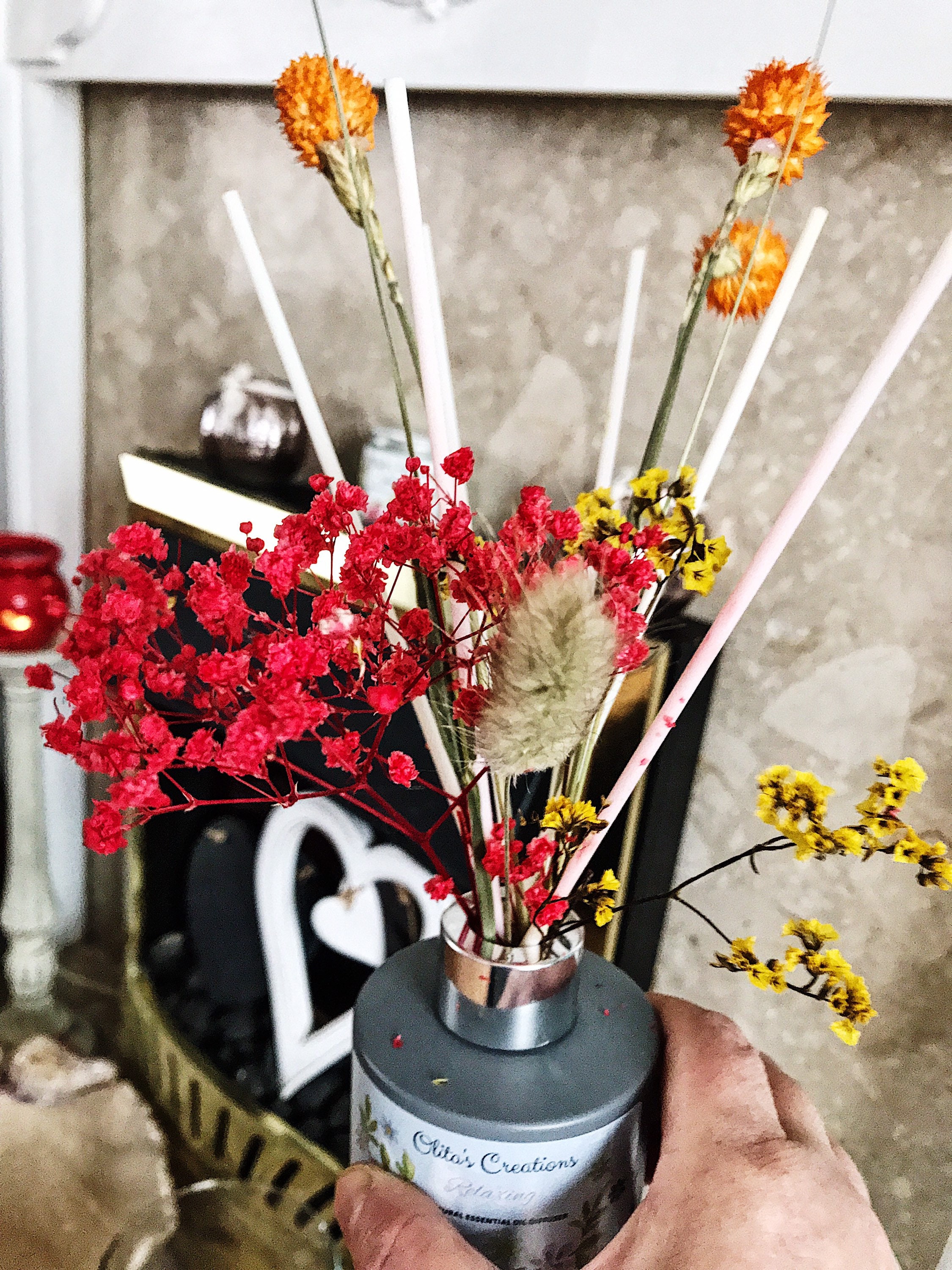 Aromatherapy Reed Diffuser With the Essential Oils and Dried Flowers ...