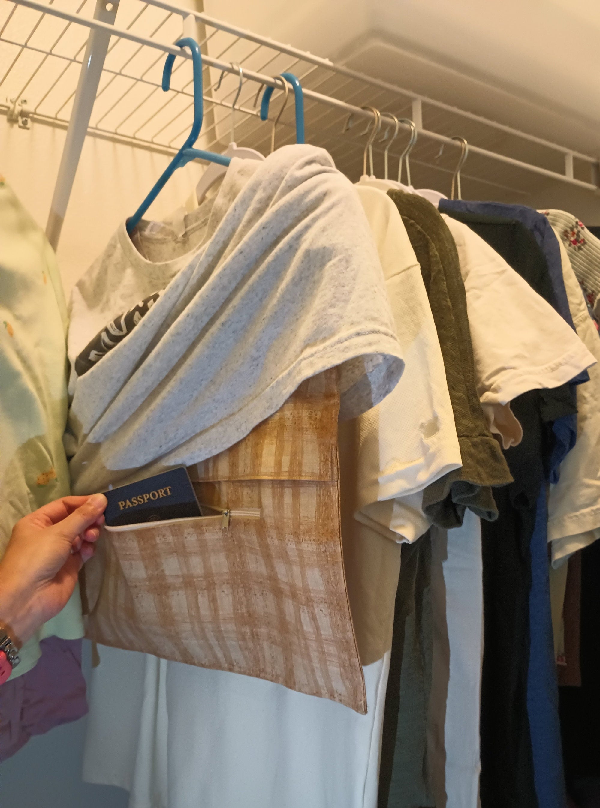 Closet Safe, Hanger Safe, Closet Hanger Safe, Hidden Hander Safe, Safe ...