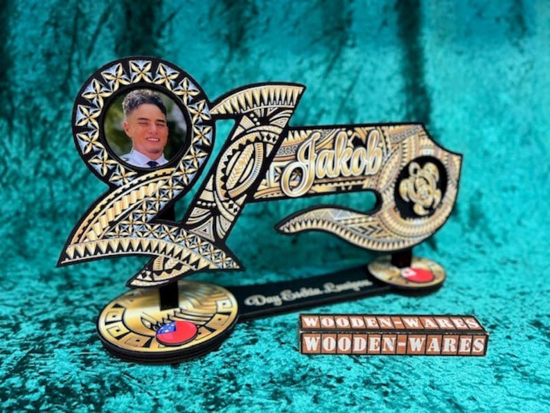 21st Birthday Key Design Stand With Personalised Photo Name and Age ...