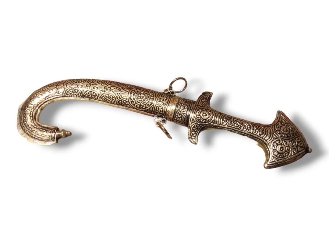 The Elegance of the Moroccan Koummya Dagger Moroccan Koummya ...